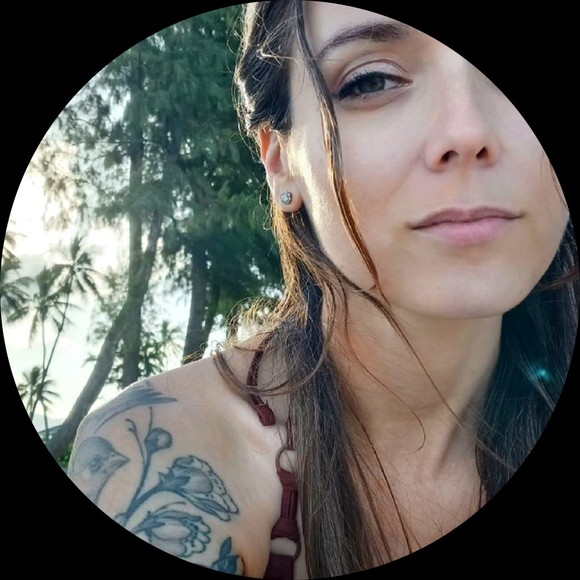 Alyson's Closet (@alicewanderland) | Poshmark